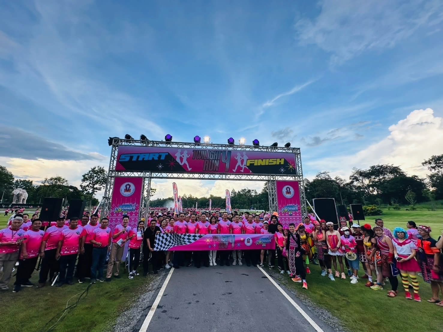 อบจ. เชียงใหม่จัดกิจกรรม “Twilight Run” เดิน-วิ่งเพื่อสุขภาพ ประจำปี ...